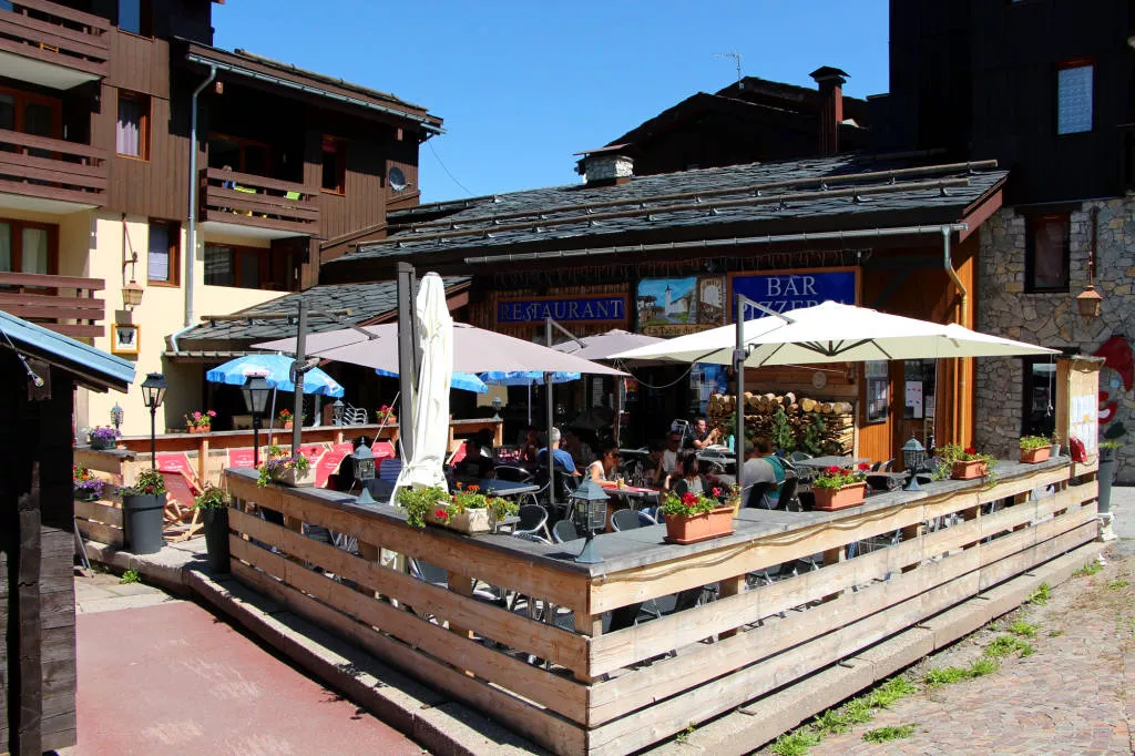 La Table du Tarin Montchavin - Les Coches : Bars and Pubs in Montchavin ...